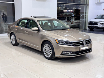 Volkswagen Passat Gold 2017 For Sale in Bahrain